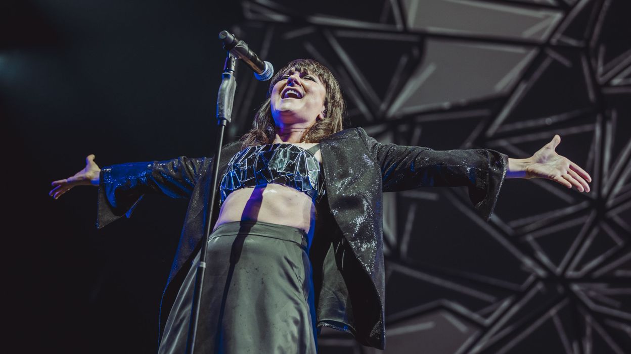Montrer ses seins en concert, l'acte féministe des chanteuses ...
