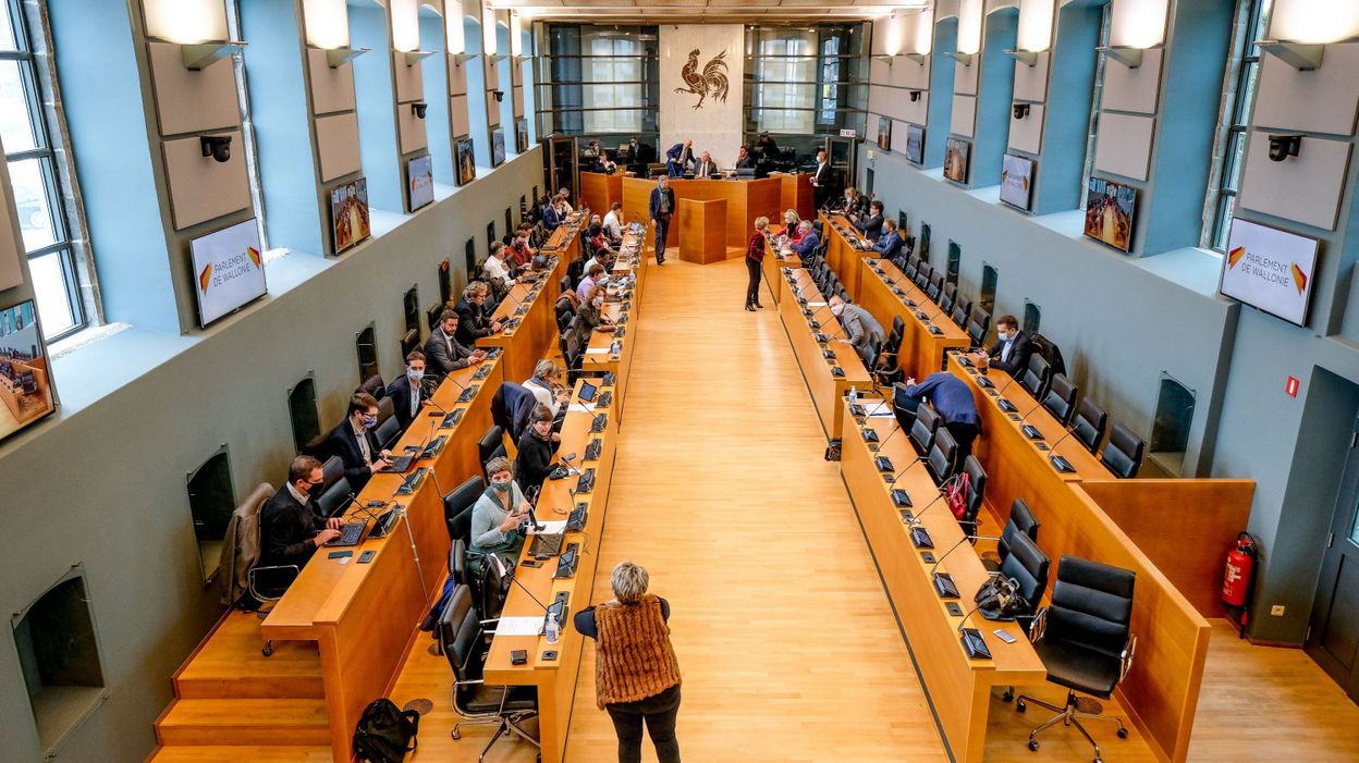 Face à la crise sanitaire, le Parlement de Wallonie a dû se réinventer ...