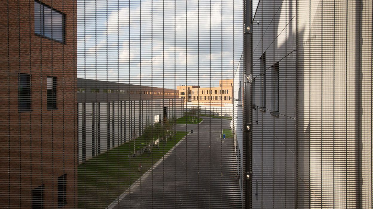 La nouvelle prison de Haren (Bruxelles) accueille ses premières ...
