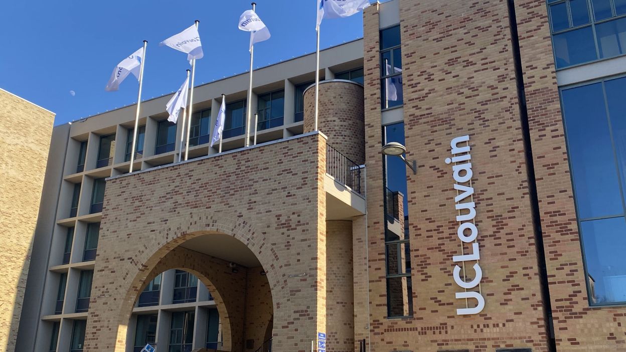L’UCLouvain féminise les noms de onze bâtiments, Sainte Barbe et Marie Curie seront moins seules