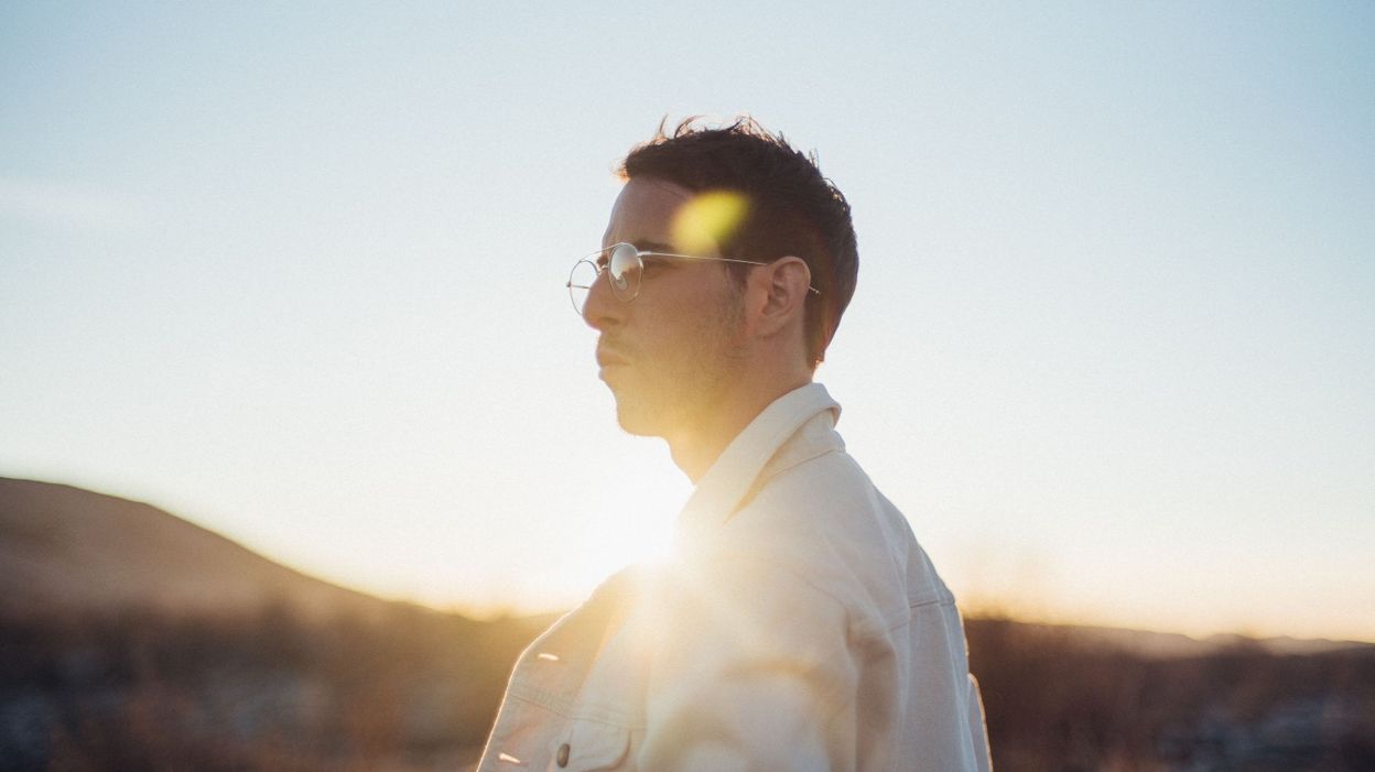 Le pianiste Riopy raconte sa rencontre avec Chris Martin, le chanteur ...