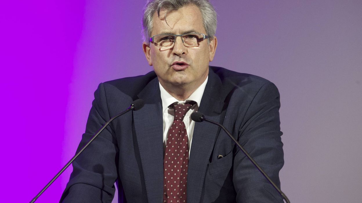 Emmanuel De Bock: 'Il faut améliorer le vote électronique' - RTBF Actus