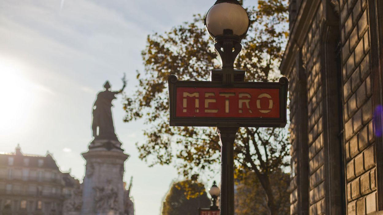 Vidéo insolite : une journaliste perd son caméraman dans le métro ...