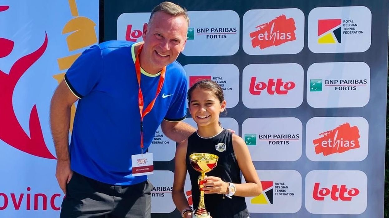 Chloé la championne de Belgique qui rêve de Roland-Garros - RTBF Actus