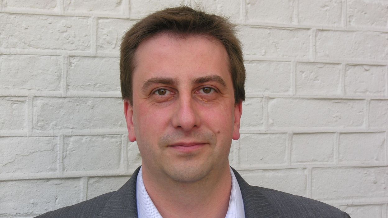 Hervé Jamar et Gilles Mahieu officiellement gouverneurs - RTBF Actus