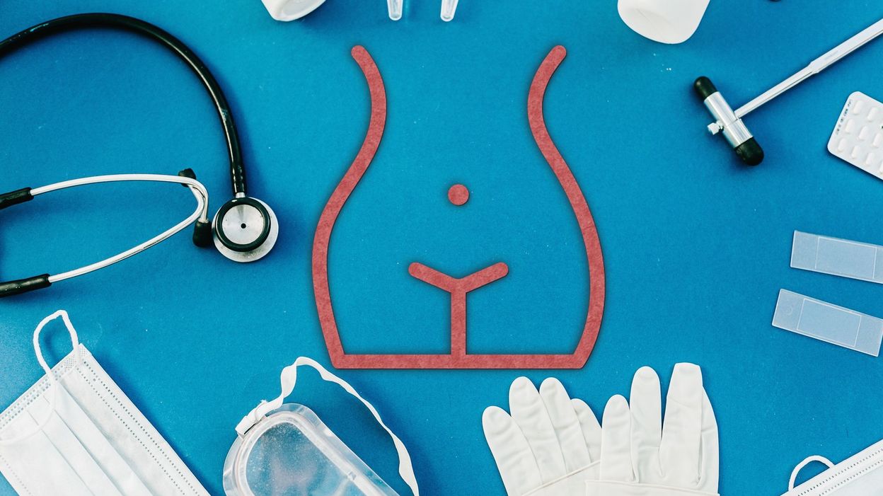 Hoopsy daisy threesome she did a great job gauging me out,