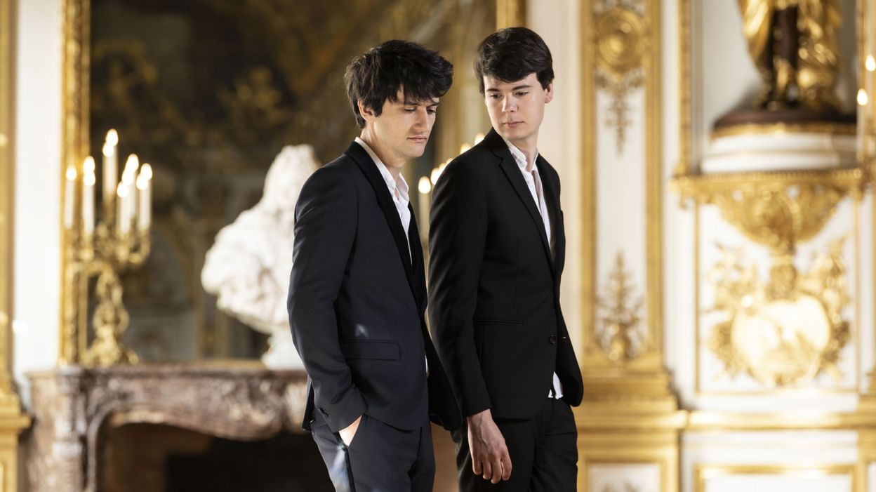 Théotime Langlois de Swarte et Justin Taylor nous font découvrir la musique des Frères Francoeur ...