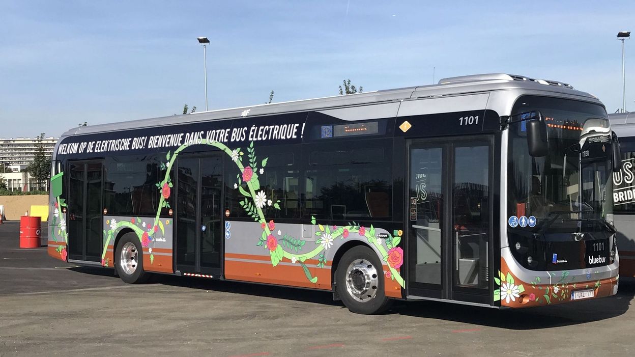 La Stib commande 36 bus électriques - RTBF Actus
