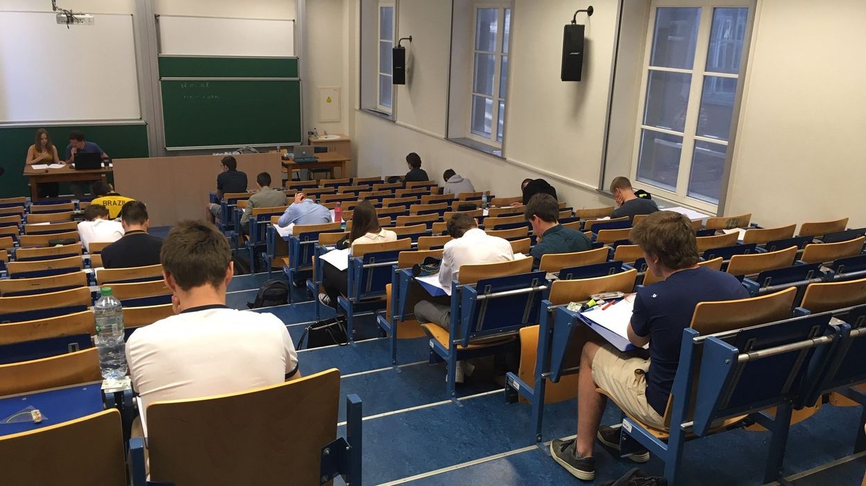 Épreuves d'admission à la Polytech à Mons : les vacances n'ont pas ...