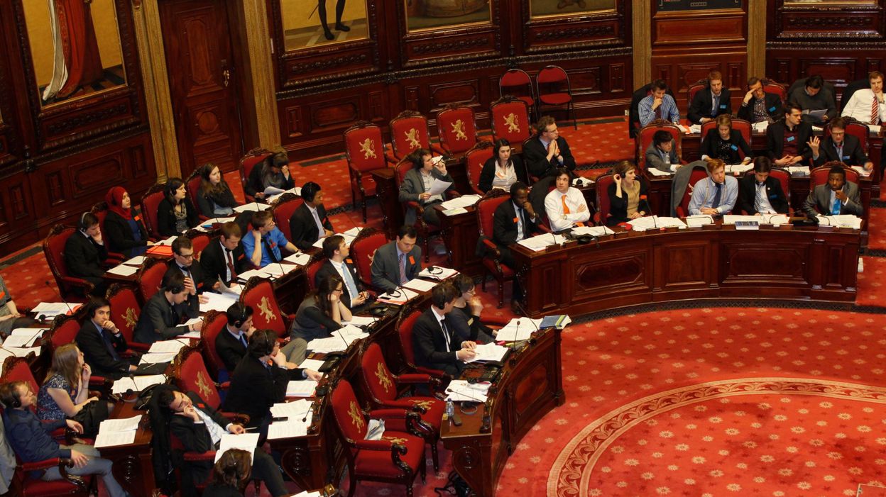 'Jeugd Parlement Jeunesse': quand des jeunes de 18-25 ans deviennent ...