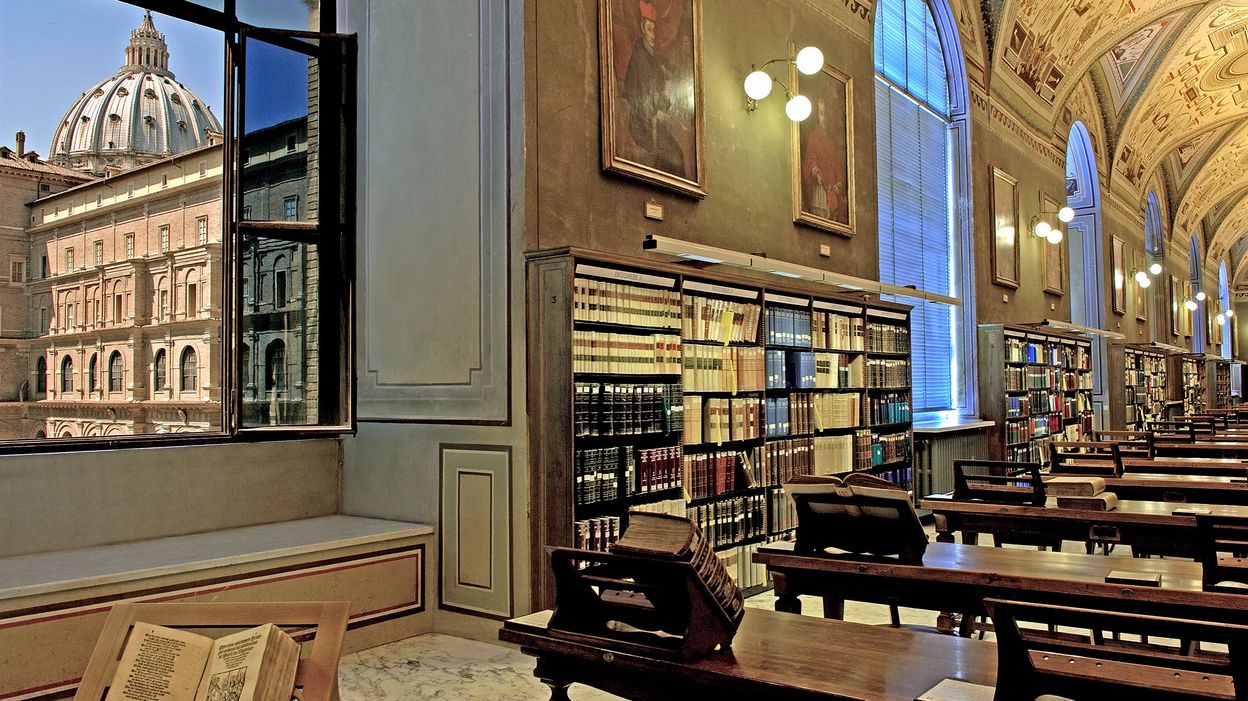 A la découverte de la Bibliothèque apostolique vaticane - RTBF Actus