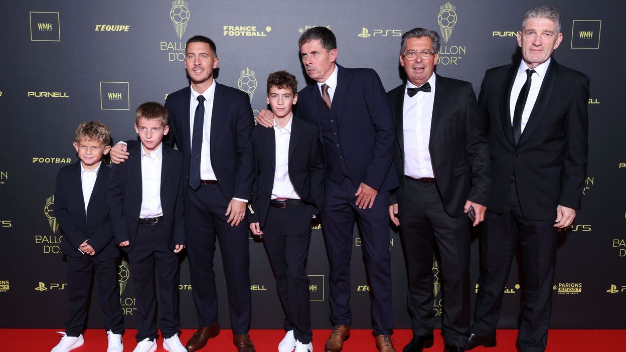 Une arrivée en famille et une remise de trophée à Jude Bellingham ...