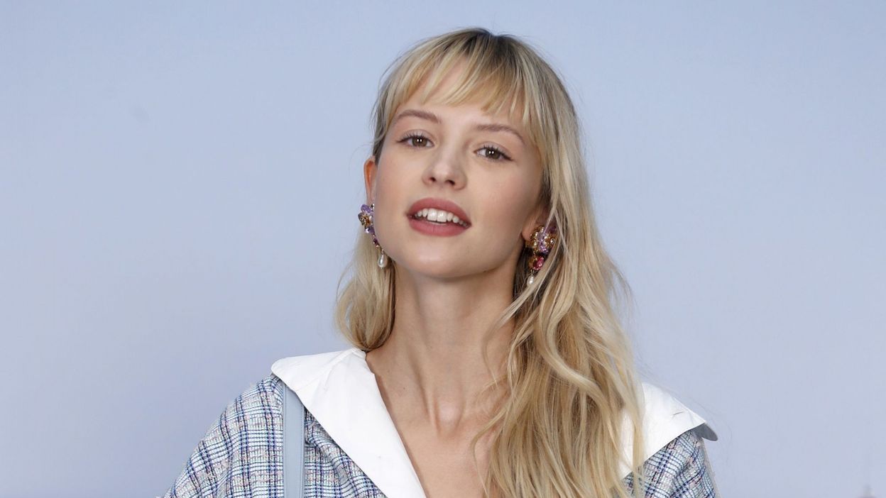 La chanteuse Angèle sera tête d'affiche du Dour Festival 2020 - RTBF Actus