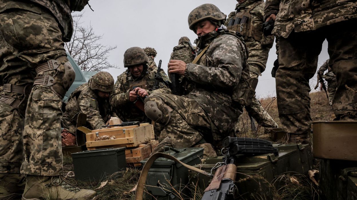 L'Ukraine et la Russie chacun la cible d'attaques 'record' de drones ennemis - RTBF Actus