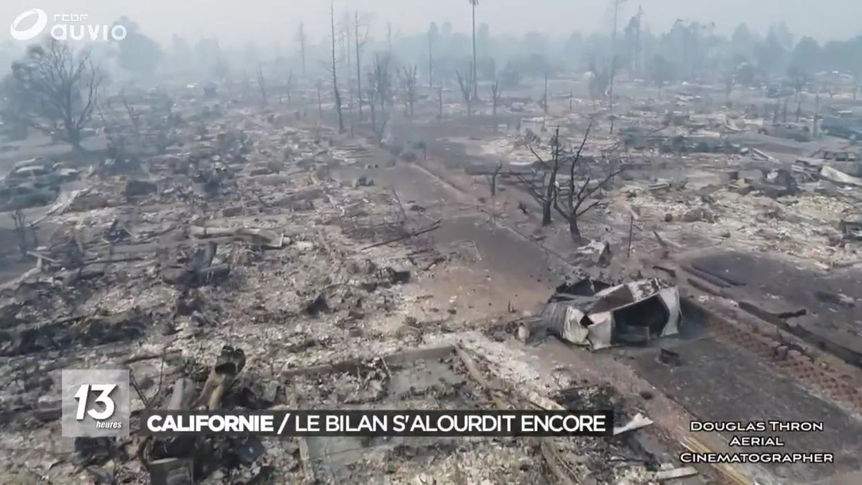 Les Incendies Sétendent En Californie 15 Morts 2000 Bâtiments