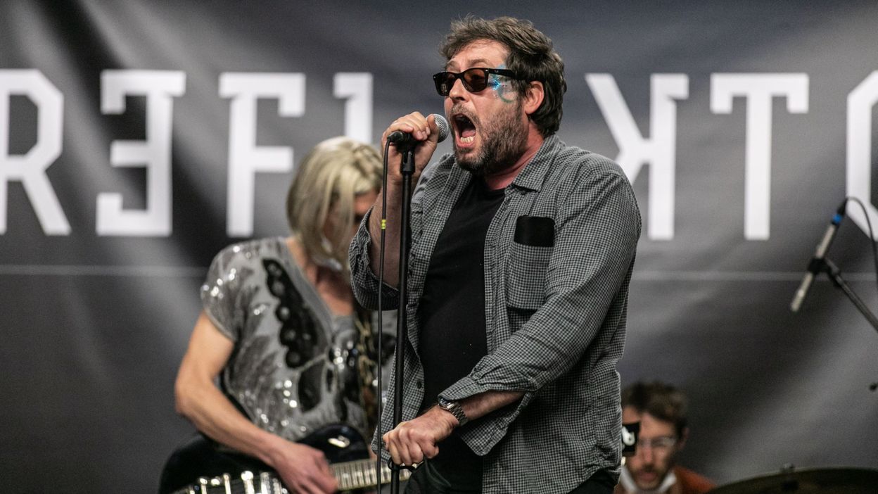 Les Juliens célèbrent Julien Clerc avec grandeur et décadence - RTBF Actus