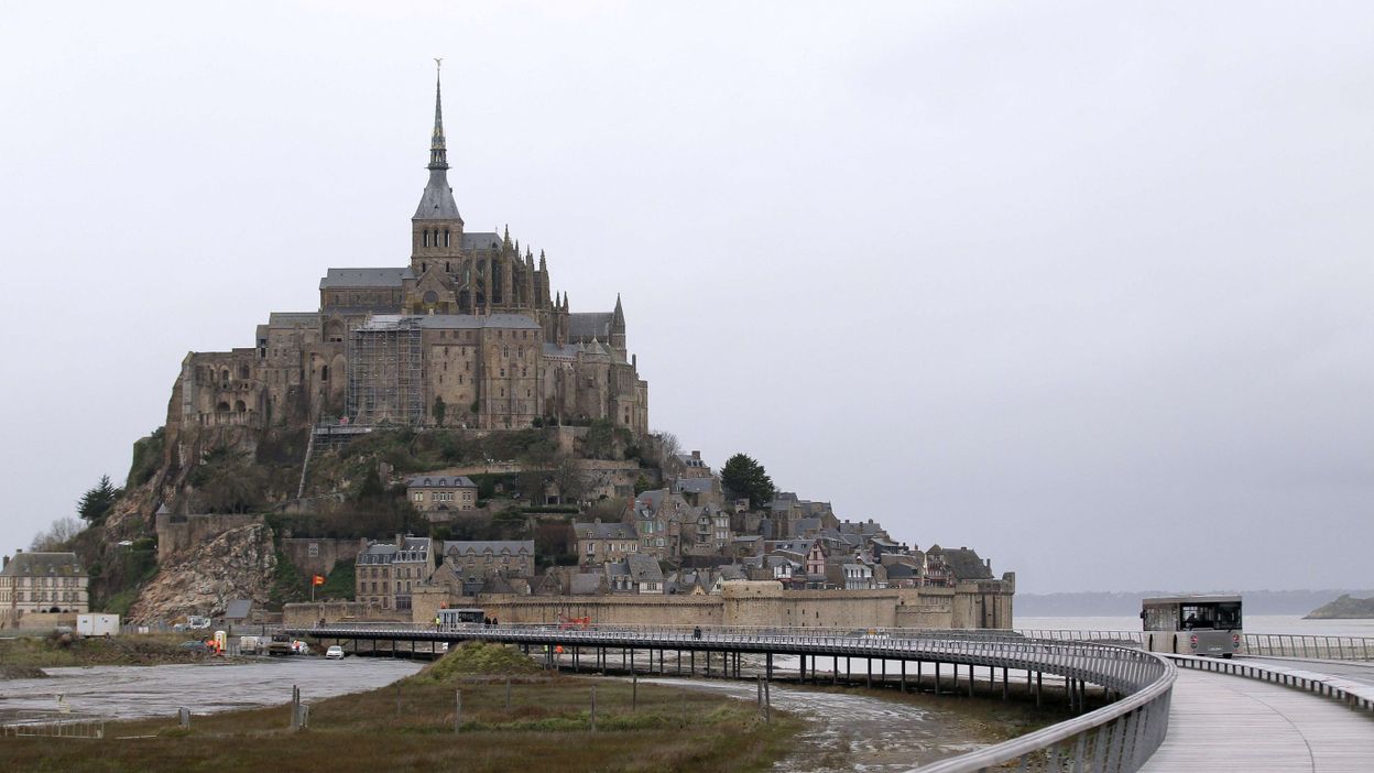 Mont-Saint-Michel : le pont-passerelle ouvert aux piétons