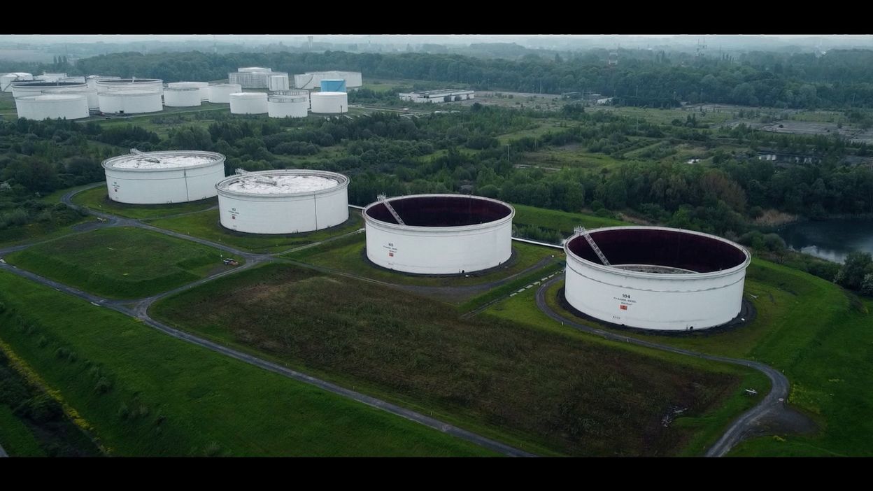 Feluy : TotalEnergies rejette des PFAS, des scientifiques pointent un ...