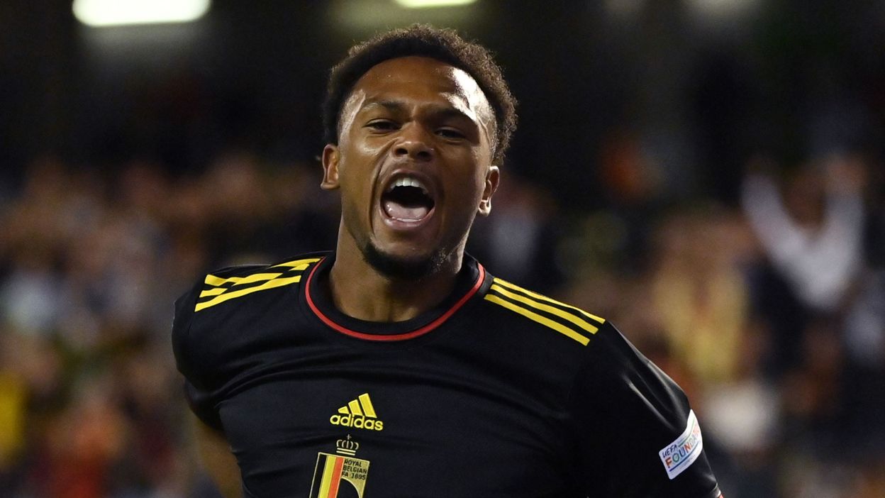 10 goals et 17 assists : Stanis Idumbo Muzambo, le milieu belge de 17 ...