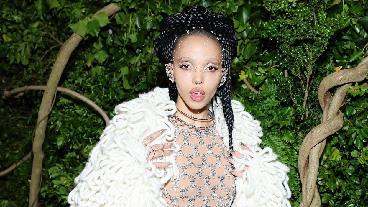 FKA Twigs et The Streets vont faire vibrer le Dour Festival 2025 - RTBF ...