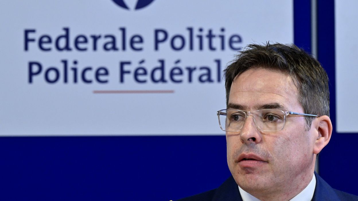 Police fédérale : Eric Snoeck prête serment comme commissaire général ...