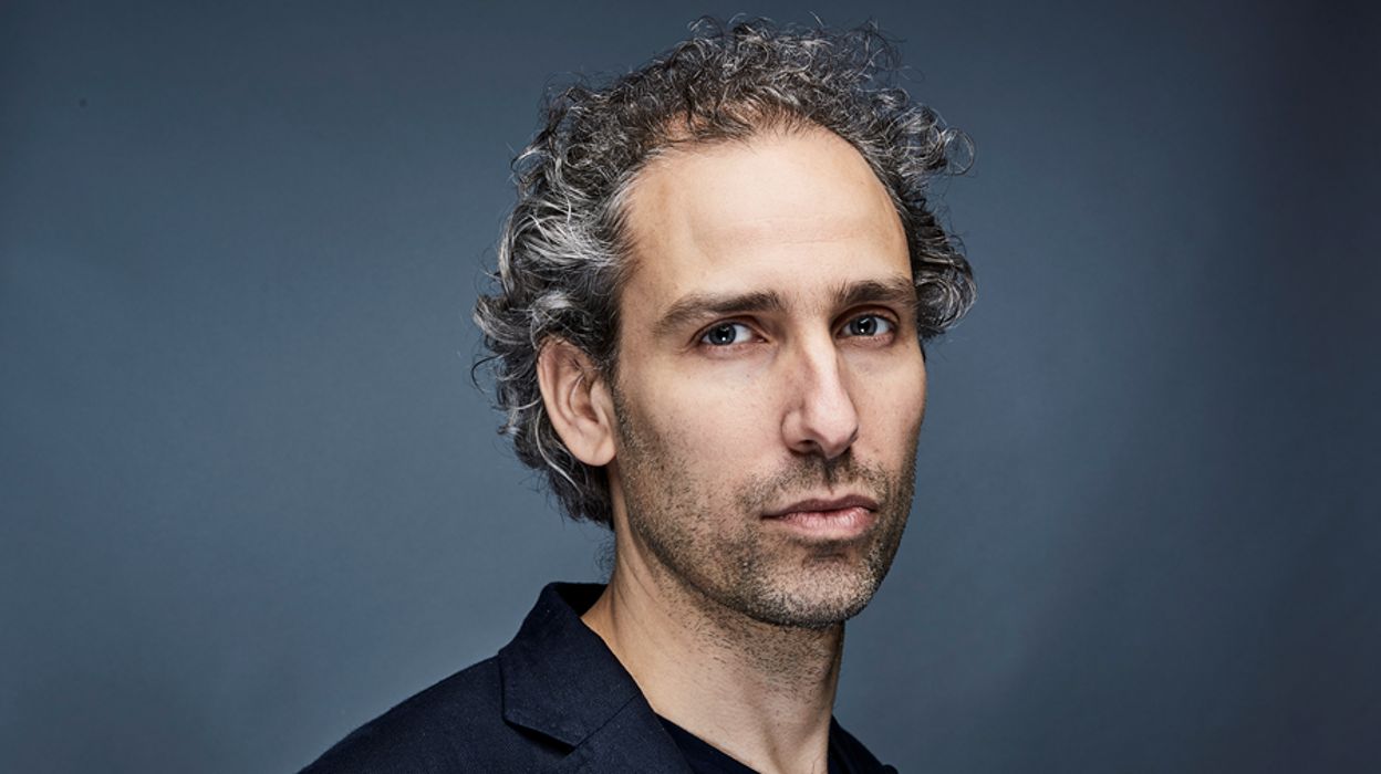 'Complot' de Nicolas Beuglet, un thriller féministe - RTBF Actus