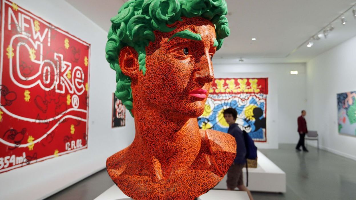 La tour de l'artiste Keith Haring à l'hôpital Necker, à Paris, entame ...