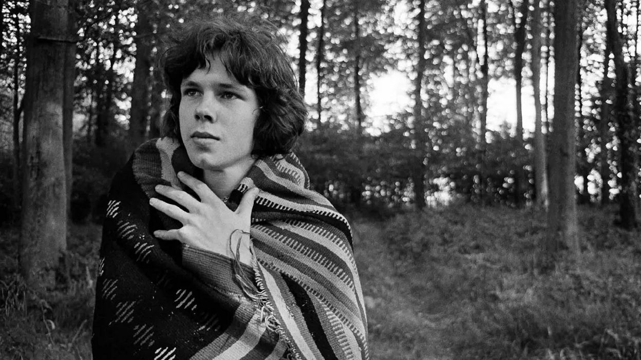 Qui est 'Ren', ce jeune artiste qui bouleverse internet et ouvre le ...