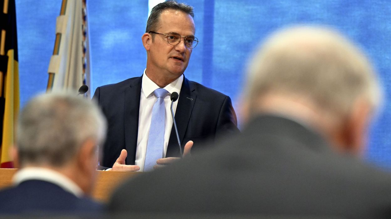 Qui est Adrien Dolimont (MR), le plus jeune ministre-président wallon ...