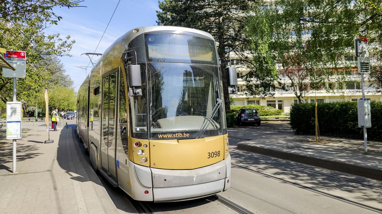 Comment la Stib contrôle-t-elle les payements sans contact