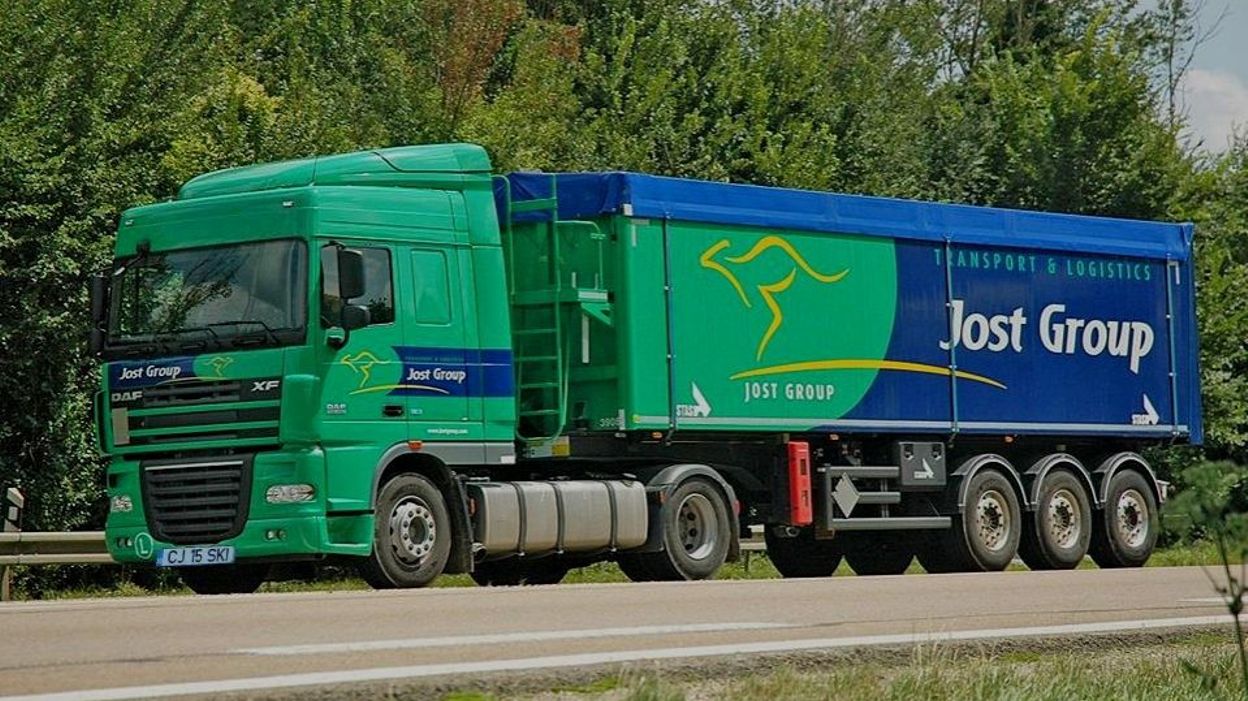 La justice veut saisir 350 camions du groupe Jost, qui dénonce une ...