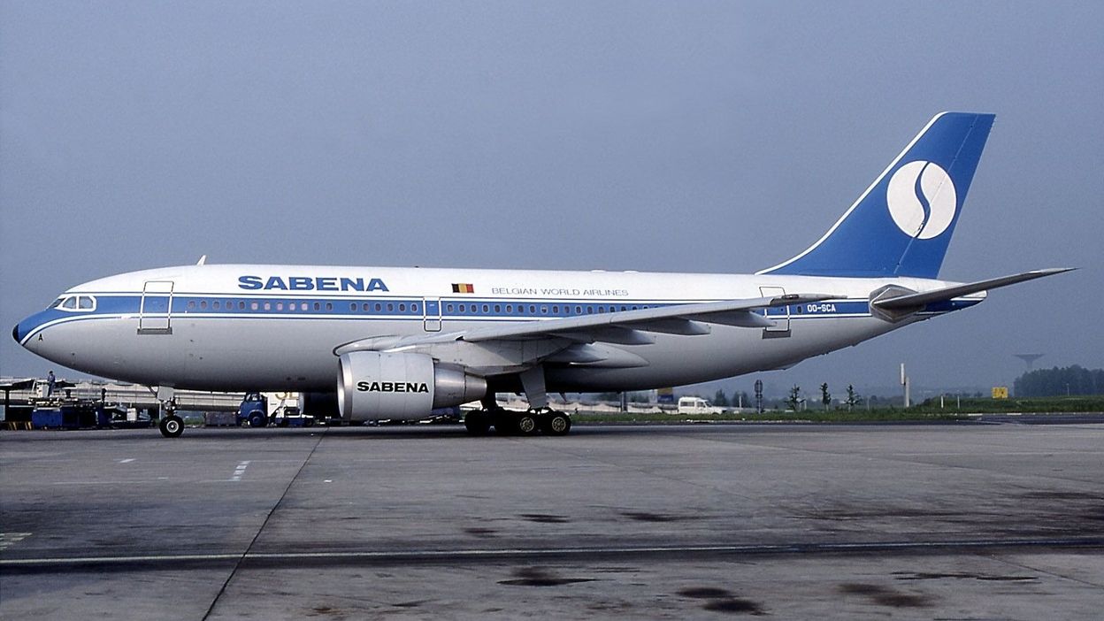 Journée d'une hôtesse de l'air de la Sabena - RTBF Actus