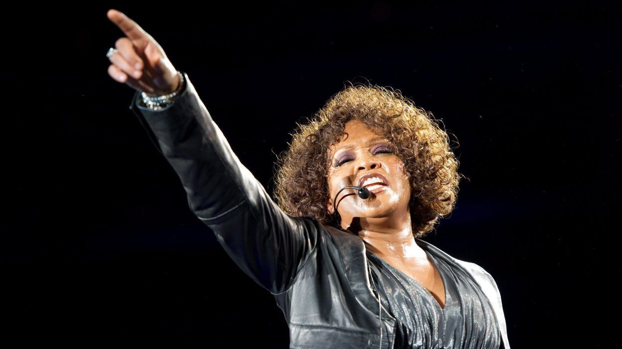 Découvrez la bande-annonce du documentaire 'Whitney' - RTBF Actus