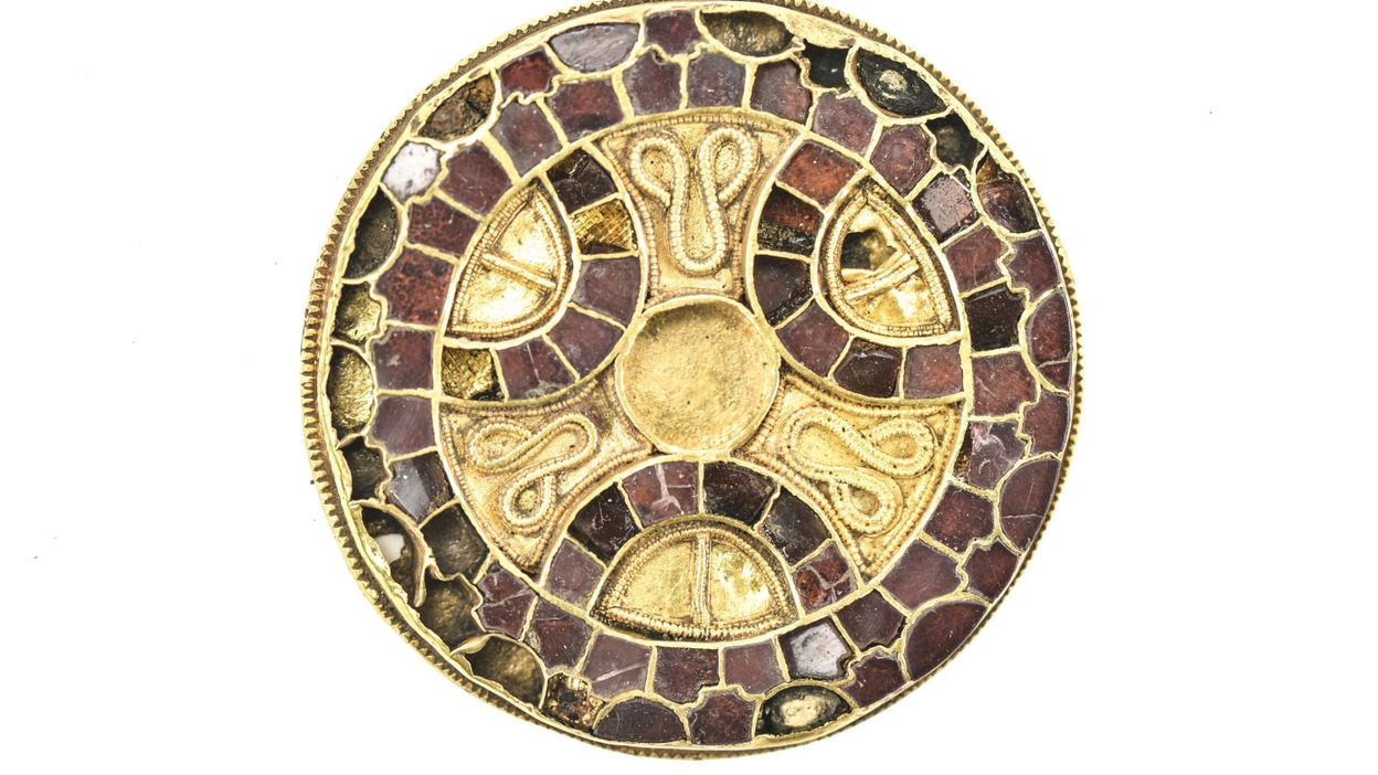 Nouvelles collections mérovingiennes au musée gallo-romain de Tongres ...