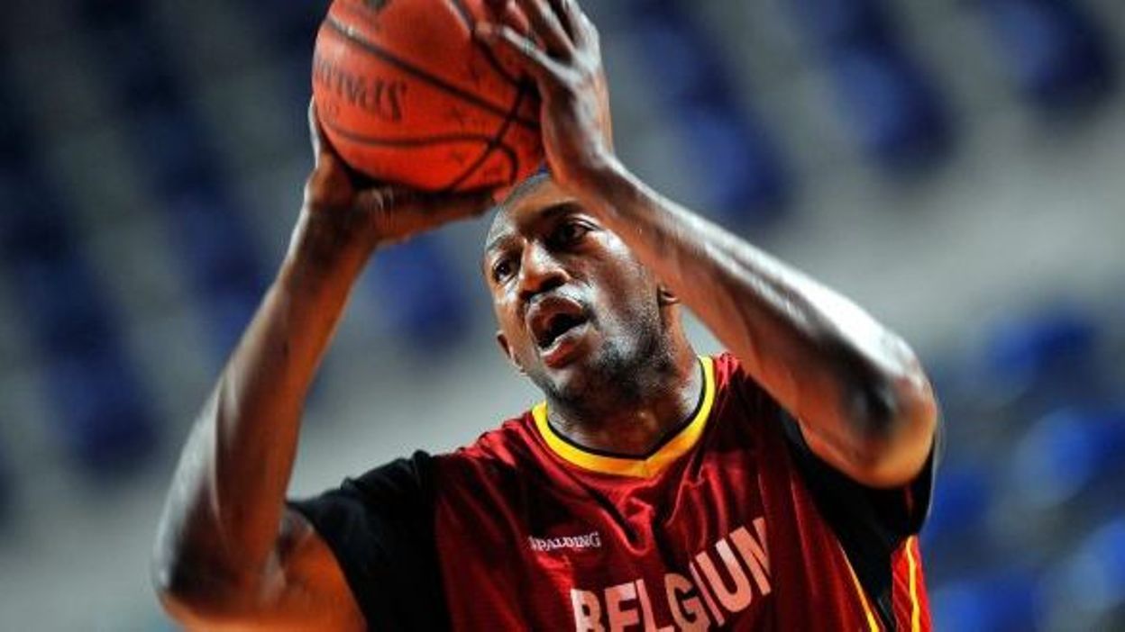 Mbenga reconnu Belge à part entière - RTBF Actus