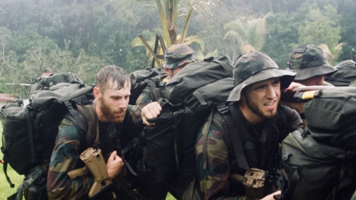 Des soldats casernés à Spa s'entrainent au combat dans la forêt ...