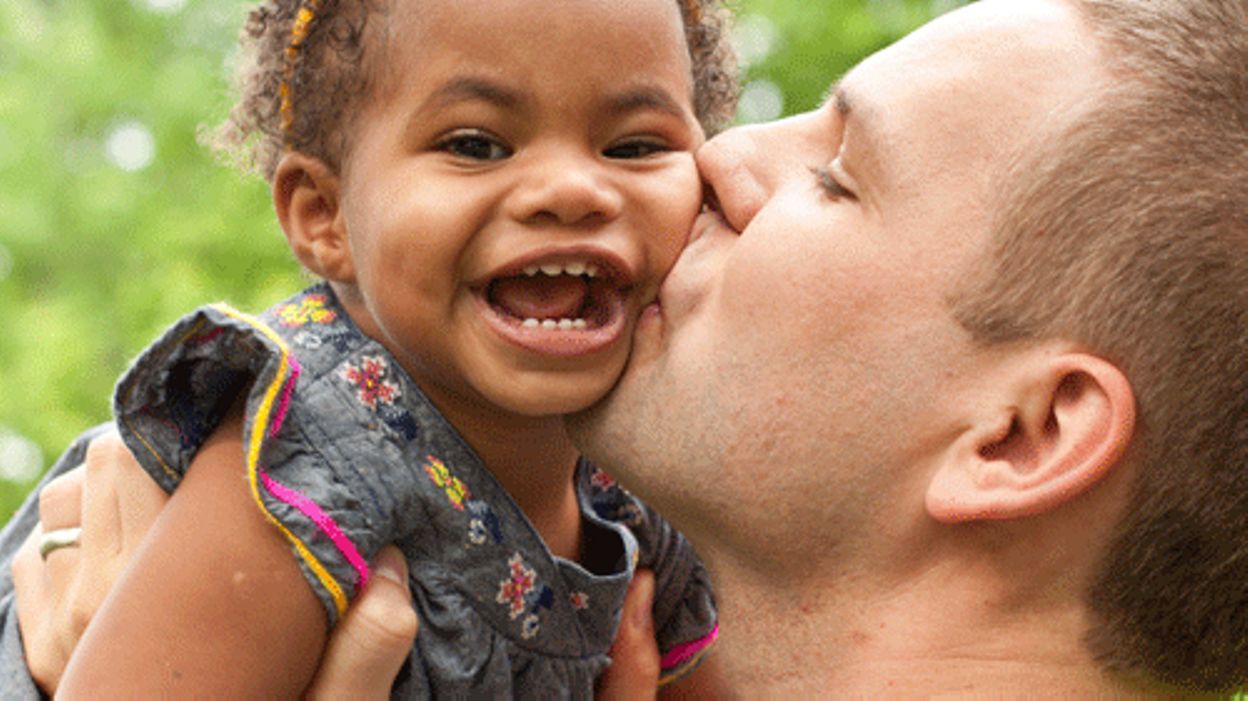 Les clés pour accompagner l'enfant adopté - RTBF Actus