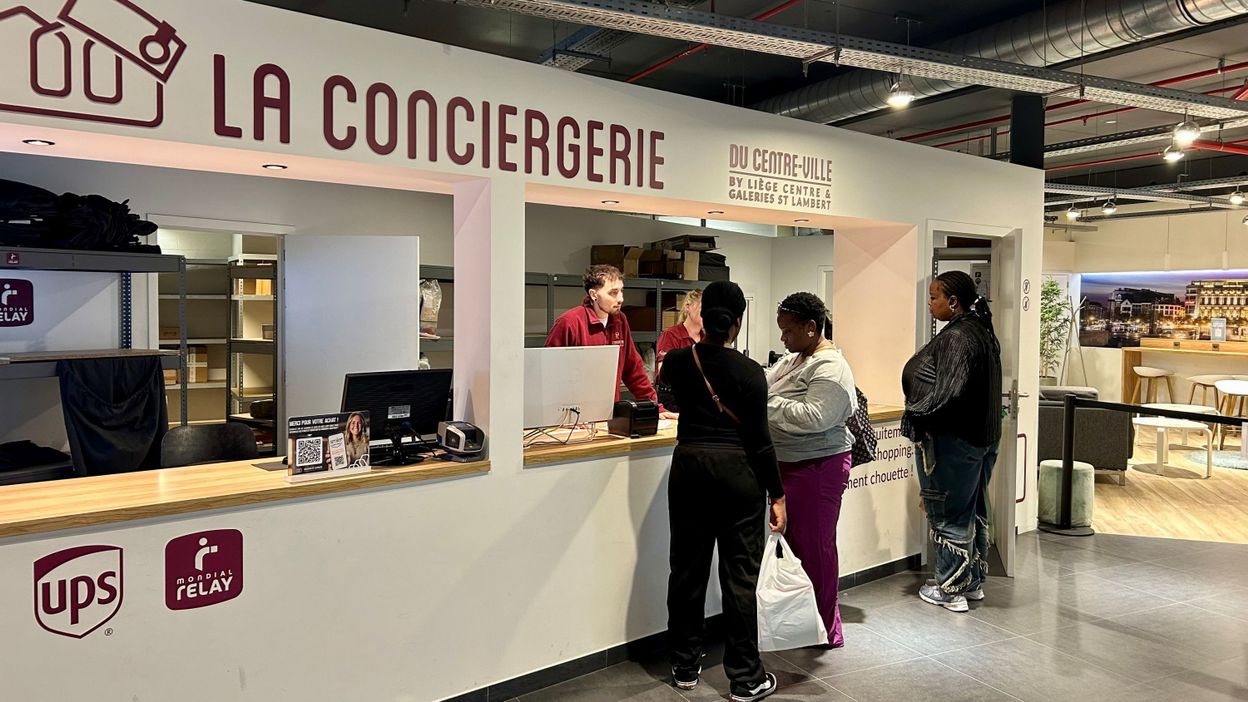 Leiah little her features is very attractive and her lips