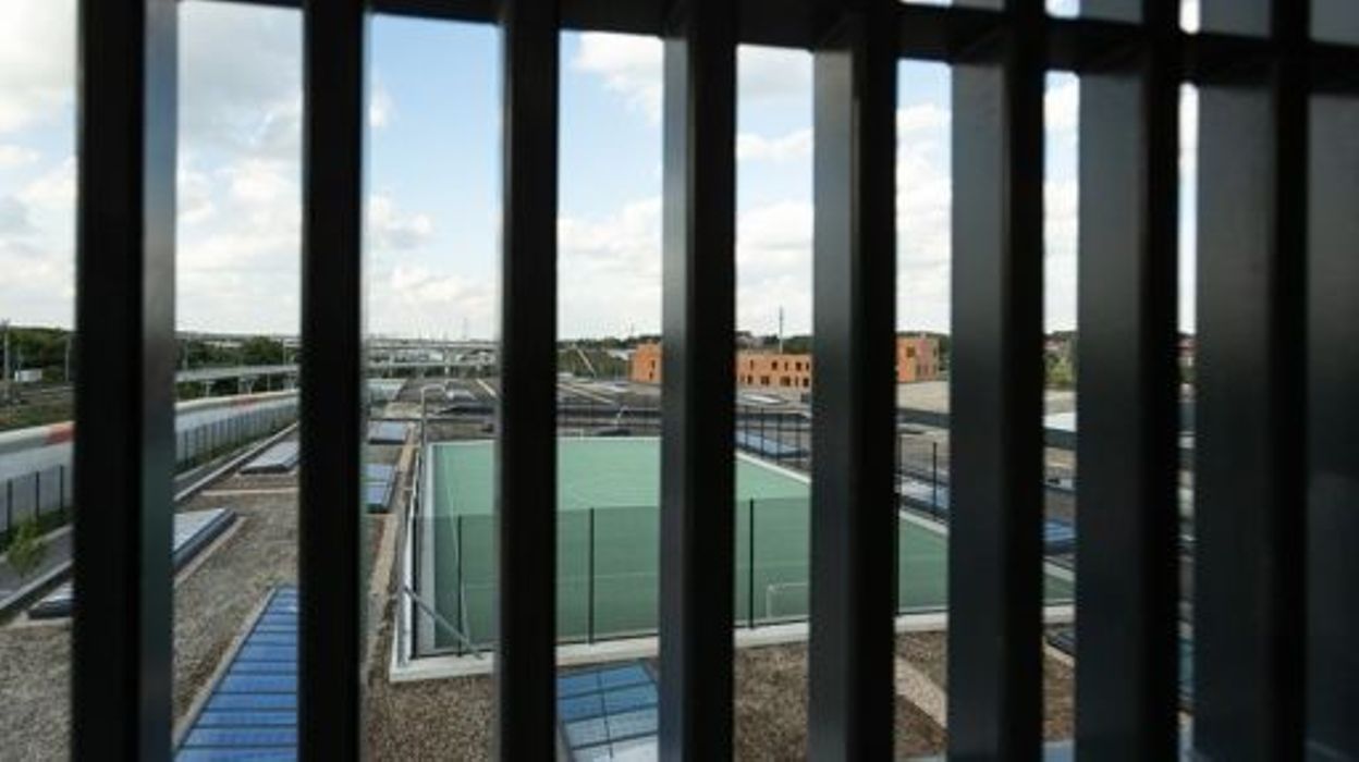 La nouvelle prison de Haren (Bruxelles) accueille ses premières ...