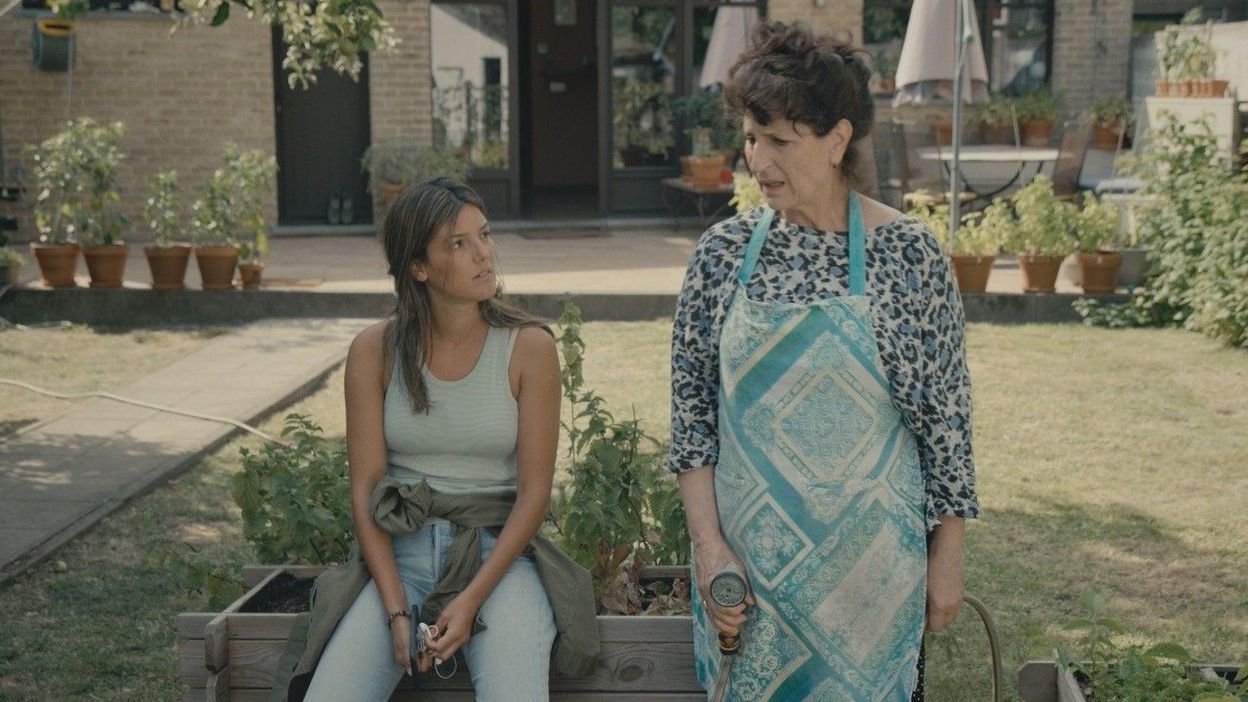 'Trentenaires', la nouvelle série belge événement débarque le 23 avril ...