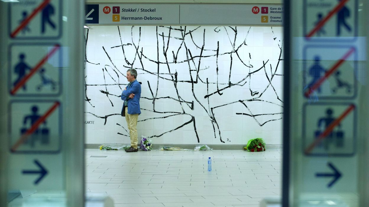 L'artiste Benoît van Innis, dessinateur de presse et auteur de la ...