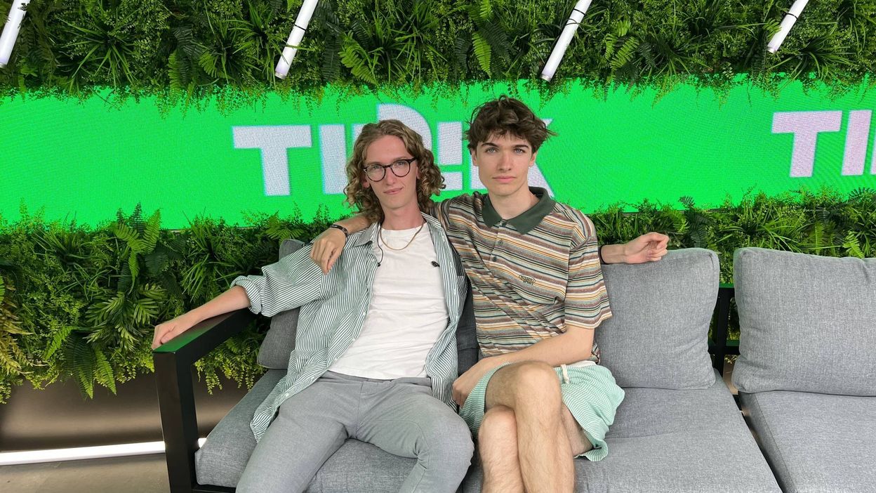 'Les oiseaux' de Pierre de Maere : un nouveau clip poignant pour une révélation belge - RTBF Actus