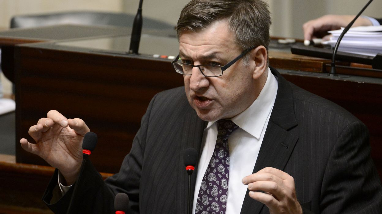 Rik Daems (Open Vld) veut exonérer fiscalement les actions et bons d ...