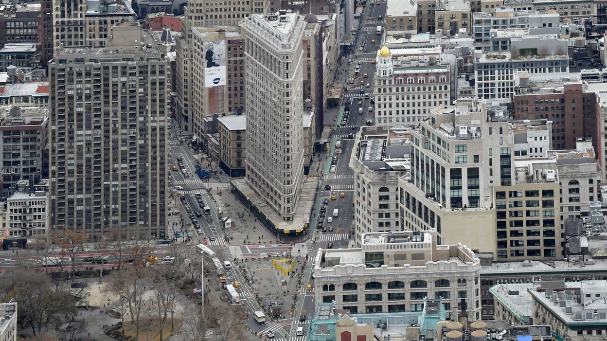 Le gratte-ciel 'Flatiron' de New York vendu aux enchères pour 190 ...
