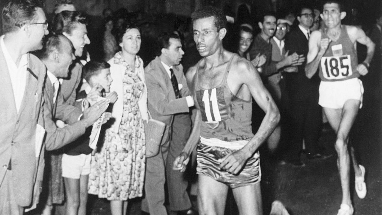 Abebe Bikila : pourquoi la victoire d’un Éthiopien en 1960 au marathon ...