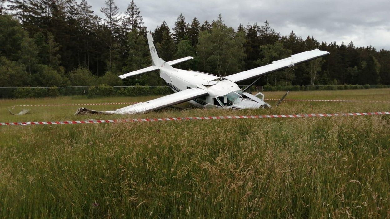 Virton : accident aérien, atterrissage en urgence d’un avion de voltige ...