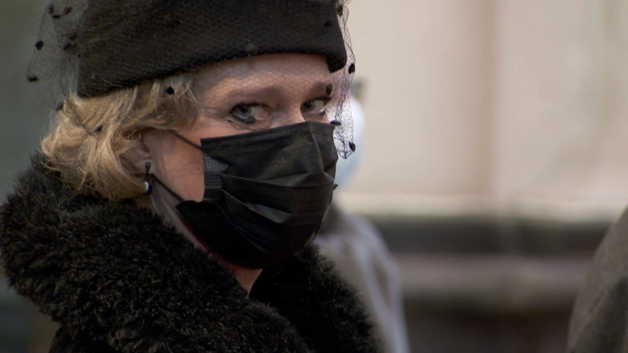 La princesse Delphine se plaint d'inégalité auprès du Premier ministre ...