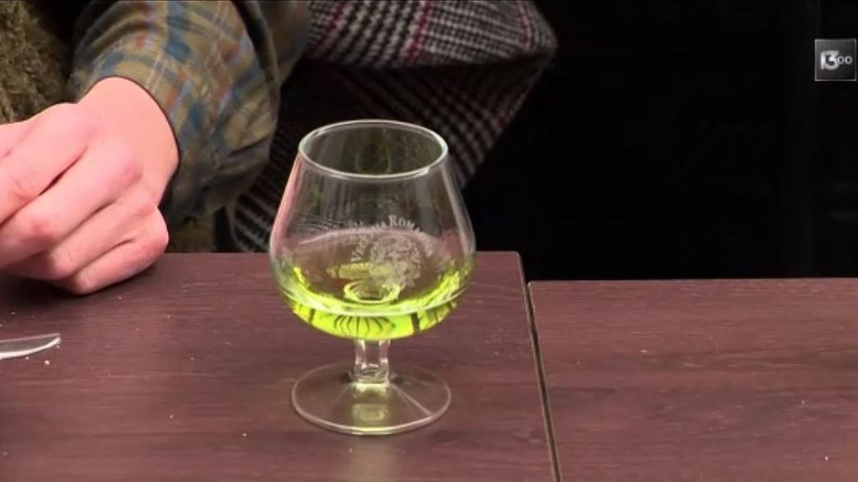 Boire un digestif en fin de repas aide-t-il à digérer ? - RTBF Actus