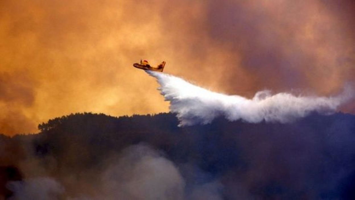 Les incendies de l'île de Rhodes sont presque maîtrisés - RTBF Actus