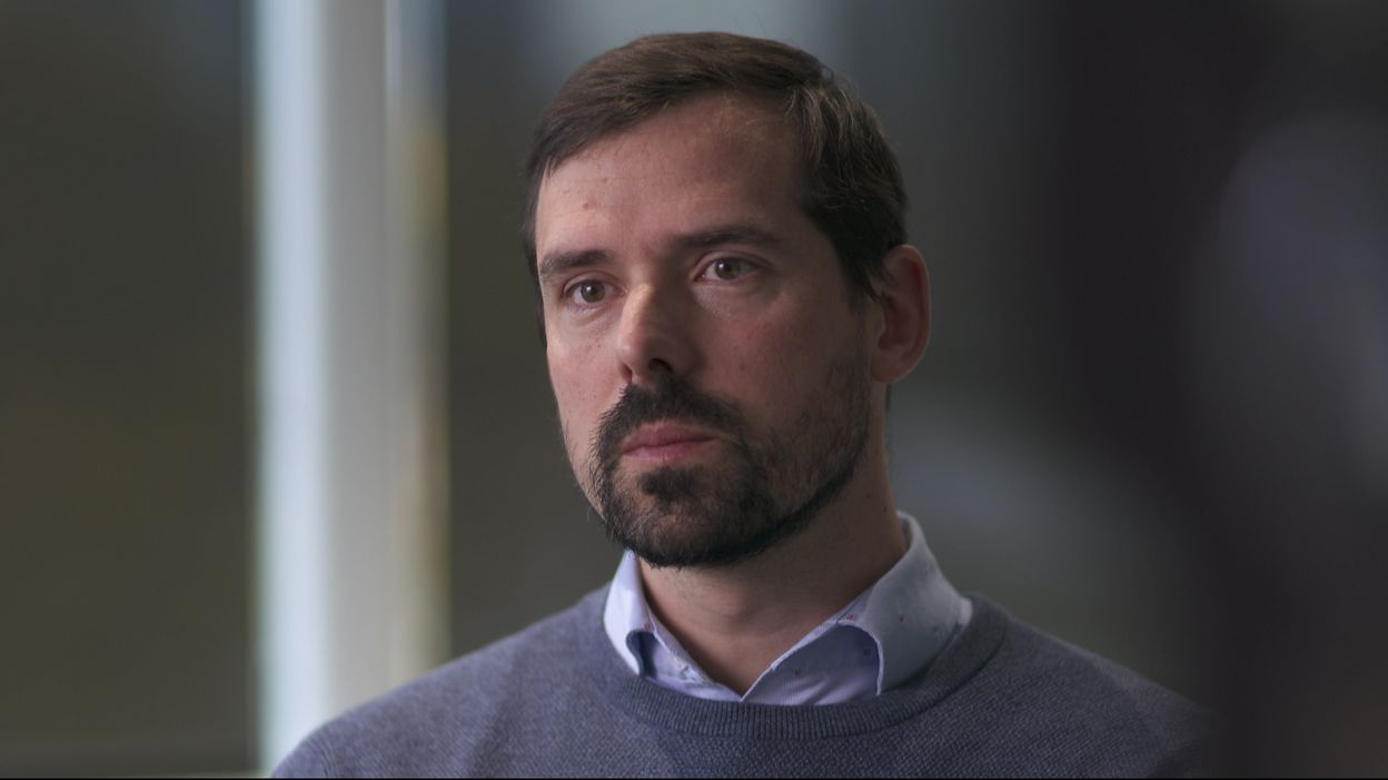 #Investigation : le cash, une espèce en voie de disparition - RTBF Actus